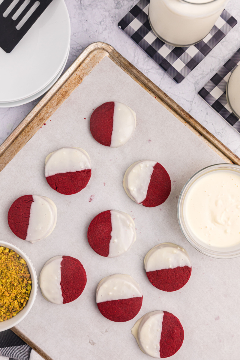 Red Velvet Shortbread Cookies - Recipe Girl